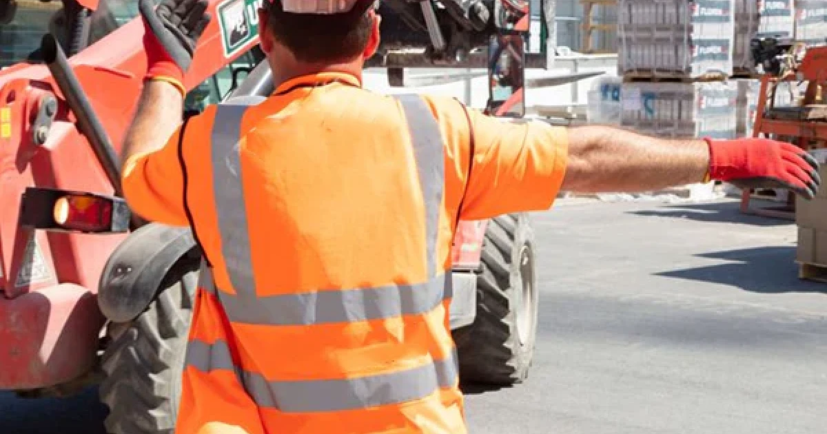 Vehicle Banksman Training | Traffic Marshal Banksman | Online Banksman ...